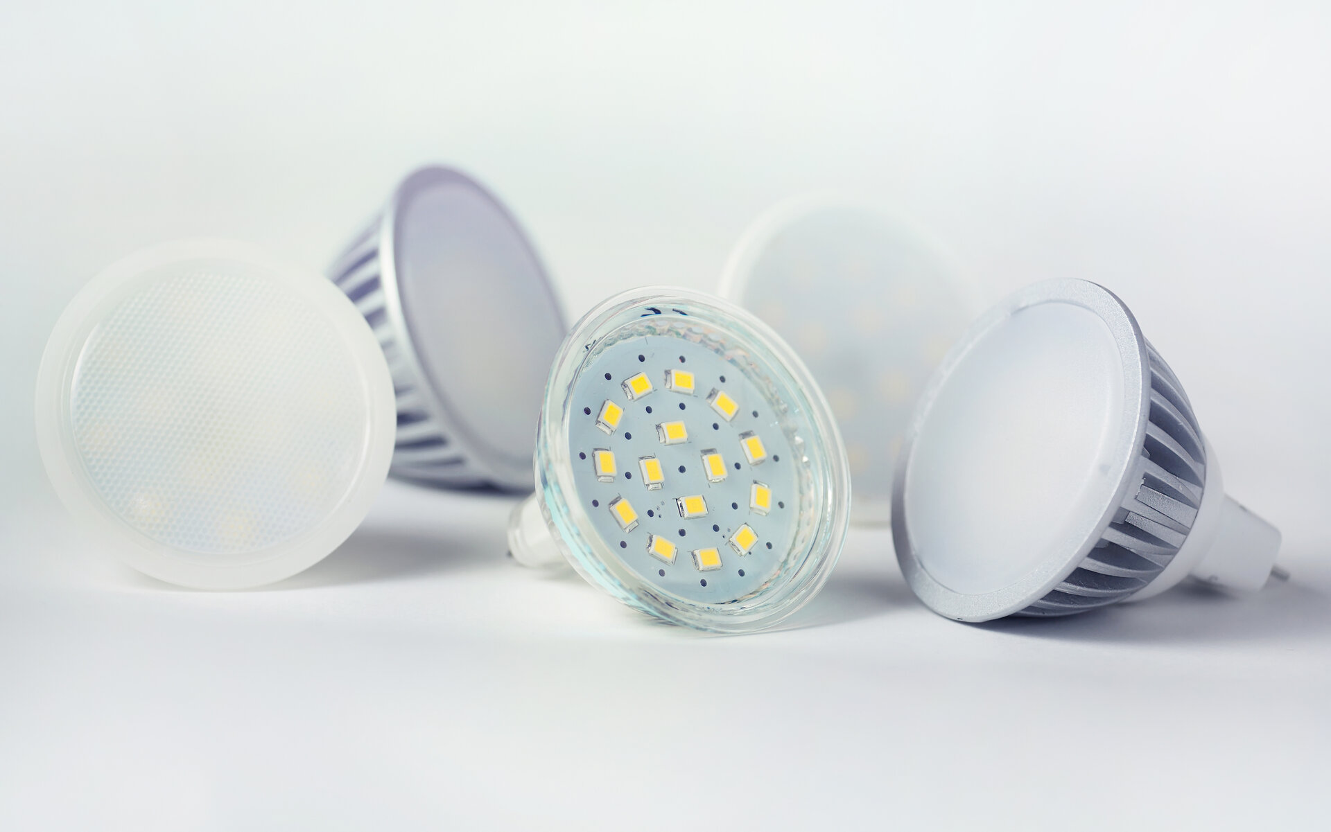 Umrüstung auf stromsparende LEDs - Blickpunkt Mittelstand